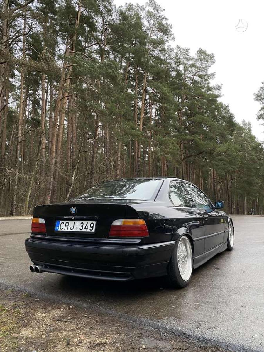 Melns BMW 318 1995 Anykščiai, ar dzinēja tilpumu 1.80 L un nobraukumu 324 tūkst. km par 4050 €, foto 2 vietnē AUTOMOTO.COM.LV