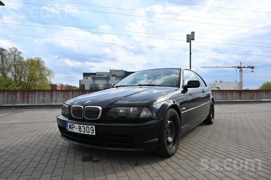Melns BMW 318 2002 Rīga, ar dzinēja tilpumu 2.00 L un nobraukumu 256 tūkst. km par 2700 €, foto 1 vietnē AUTOMOTO.COM.LV