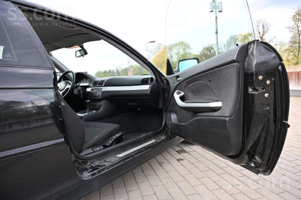 Black BMW 318 2002 in Riga, with an engine capacity of 2.00 L and mileage of 256 thousand km for 2700 €, photo 6 on AUTOMOTO.COM.LV