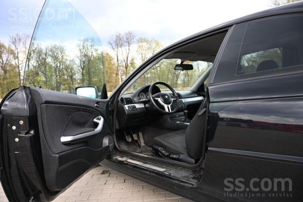 Black BMW 318 2002 in Riga, with an engine capacity of 2.00 L and mileage of 256 thousand km for 2700 €, photo 7 on AUTOMOTO.COM.LV