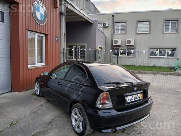 Melns BMW 318 2002 Cēsis, ar dzinēja tilpumu 1.80 L un nobraukumu 173 tūkst. km par 2950 €, foto 4 vietnē AUTOMOTO.COM.LV