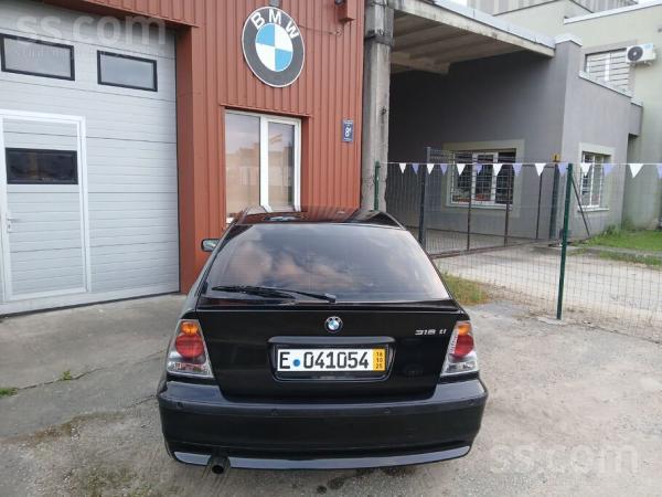 Melns BMW 318 2002 Cēsis, ar dzinēja tilpumu 1.80 L un nobraukumu 173 tūkst. km par 2950 €, foto 5 vietnē AUTOMOTO.COM.LV