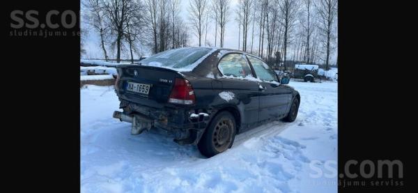 Melns BMW 318 2003 Rīga, ar dzinēja tilpumu 2.00 L un nobraukumu 222 tūkst. km par 1300 €, foto 3 vietnē AUTOMOTO.COM.LV