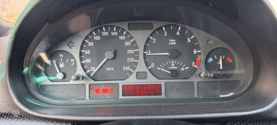 Melns BMW 318 2004 Utena, ar dzinēja tilpumu 1.80 L un nobraukumu 217 tūkst. km par 2850 €, foto 14 vietnē AUTOMOTO.COM.LV