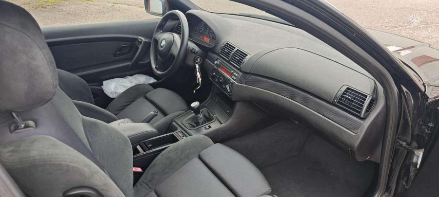 Melns BMW 318 2004 Utena, ar dzinēja tilpumu 1.80 L un nobraukumu 217 tūkst. km par 2650 €, foto 11 vietnē AUTOMOTO.COM.LV
