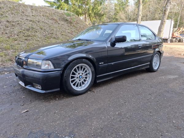 Black BMW 318 1997 in Alytus, with an engine capacity of 1.80 L and mileage of 165 thousand km for 2700 €, photo 1 on AUTOMOTO.COM.LV