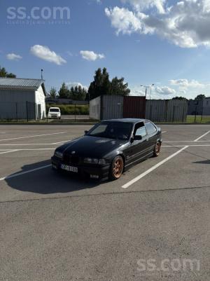 Black BMW 318 1998 in Riga, with an engine capacity of 1.90 L and mileage of 340 thousand km for 3300 €, photo  on AUTOMOTO.COM.LV