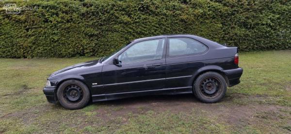 Black BMW 318 2000 in Vilnius, with an engine capacity of 1.70 L and mileage of 427 thousand km for 1300 €, photo 2 on AUTOMOTO.COM.LV