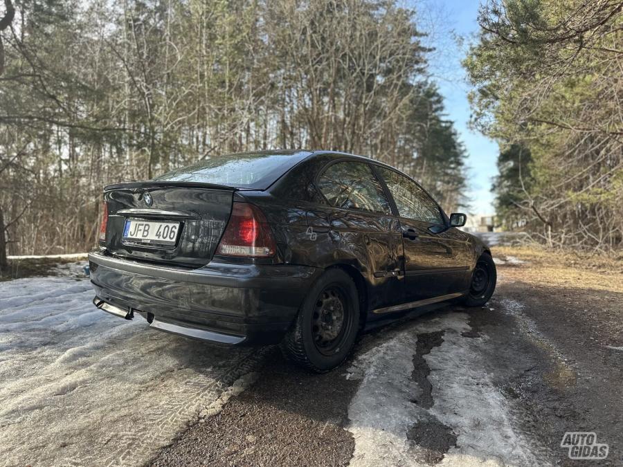 Black BMW 318 2003 in Vilnius, with an engine capacity of 2.00 L and mileage of 372 thousand km for 700 €, photo 3 on AUTOMOTO.COM.LV