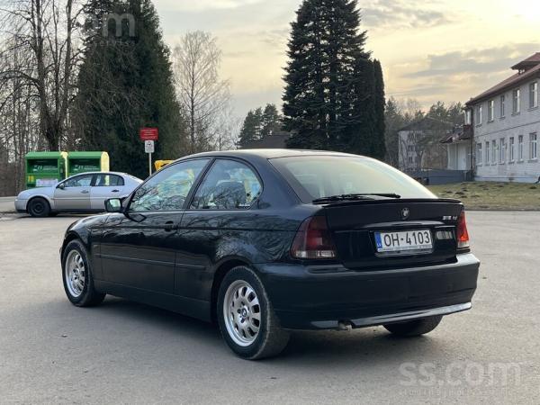 Melns BMW 318 2003 Ogre, ar dzinēja tilpumu 2.00 L un nobraukumu 387 tūkst. km par 1850 €, foto 3 vietnē AUTOMOTO.COM.LV