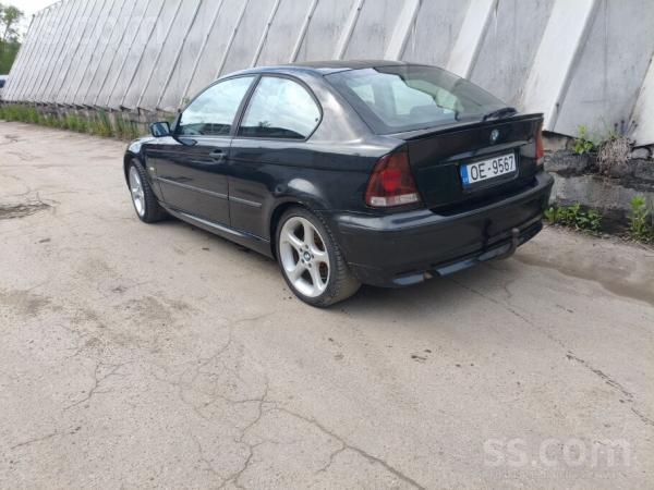 Melns BMW 318 2003 Ogre, ar dzinēja tilpumu 2.00 L un nobraukumu 305 tūkst. km par 1600 €, foto 4 vietnē AUTOMOTO.COM.LV