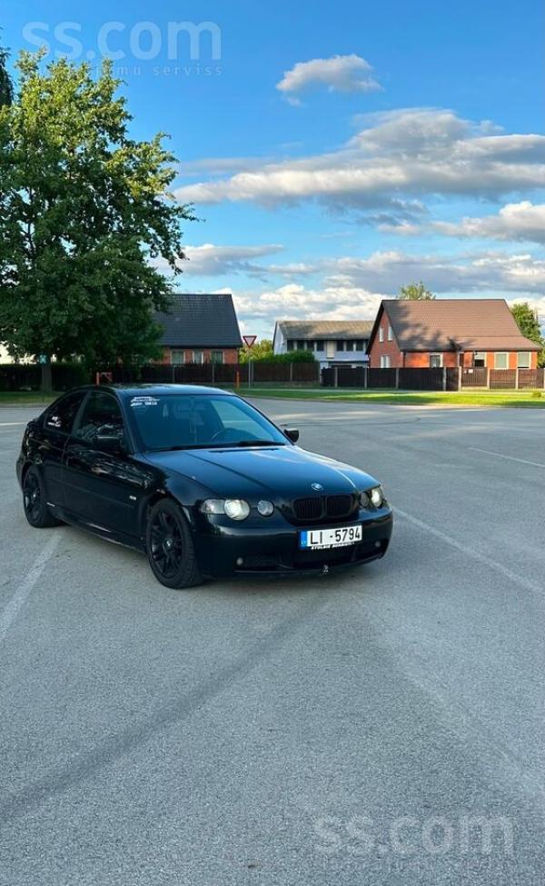 Black BMW 318 2003 in Bauska, with an engine capacity of 2.00 L and mileage of 208 thousand km for 2400 €, photo 1 on AUTOMOTO.COM.LV
