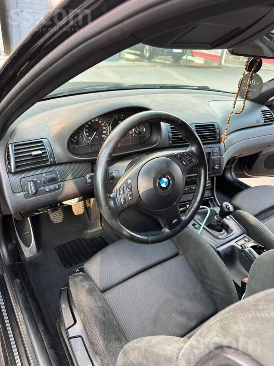 Black BMW 318 2003 in Bauska, with an engine capacity of 2.00 L and mileage of 208 thousand km for 2400 €, photo 6 on AUTOMOTO.COM.LV