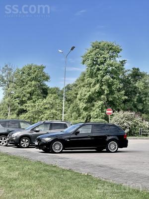 Black BMW 318 2009 in Riga, with an engine capacity of 2.00 L and mileage of 251 thousand km for 4699 €, photo 9 on AUTOMOTO.COM.LV