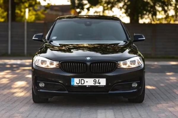 Melns BMW 318 2014 Jelgava, ar dzinēja tilpumu 2.00 L un nobraukumu 196 tūkst. km par 16300 €, foto 3 vietnē AUTOMOTO.COM.LV