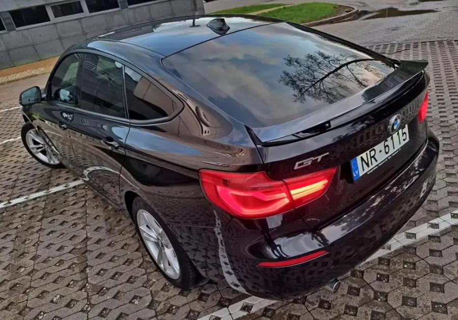 Black BMW 318 2017 in Riga, with an engine capacity of 2.00 L and mileage of 206 thousand km for 14590 €, photo 4 on AUTOMOTO.COM.LV