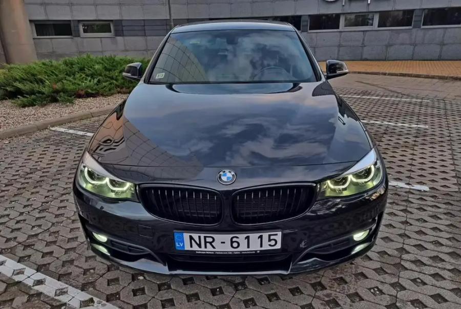 Black BMW 318 2017 in Riga, with an engine capacity of 2.00 L and mileage of 206 thousand km for 14590 €, photo 17 on AUTOMOTO.COM.LV