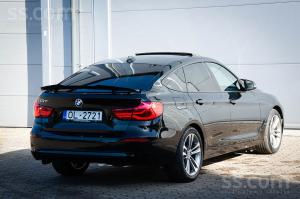 Black BMW 318 2018 in Riga, with an engine capacity of 2.00 L and mileage of 117 thousand km for 18000 €, photo 13 on AUTOMOTO.COM.LV