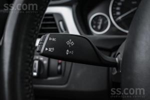 Black BMW 318 2020 in Riga, with an engine capacity of 2.00 L and mileage of 160 thousand km for 16990 €, photo 20 on AUTOMOTO.COM.LV