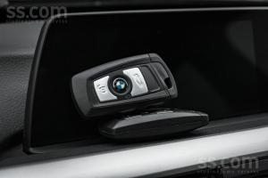 Black BMW 318 2020 in Riga, with an engine capacity of 2.00 L and mileage of 160 thousand km for 16990 €, photo 31 on AUTOMOTO.COM.LV