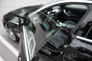 Black BMW 318 2020 in Riga, with an engine capacity of 2.00 L and mileage of 160 thousand km for 16500 €, photo 8 on AUTOMOTO.COM.LV