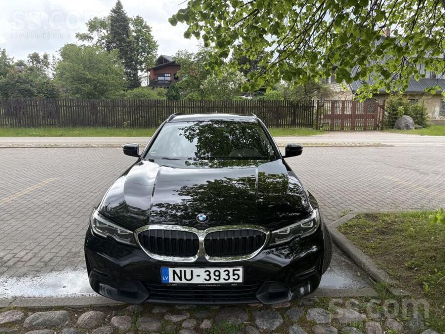 Melns BMW 318 2021 Ogre, ar dzinēja tilpumu 2.00 L un nobraukumu 161 tūkst. km par 25000 €, foto 1 vietnē AUTOMOTO.COM.LV