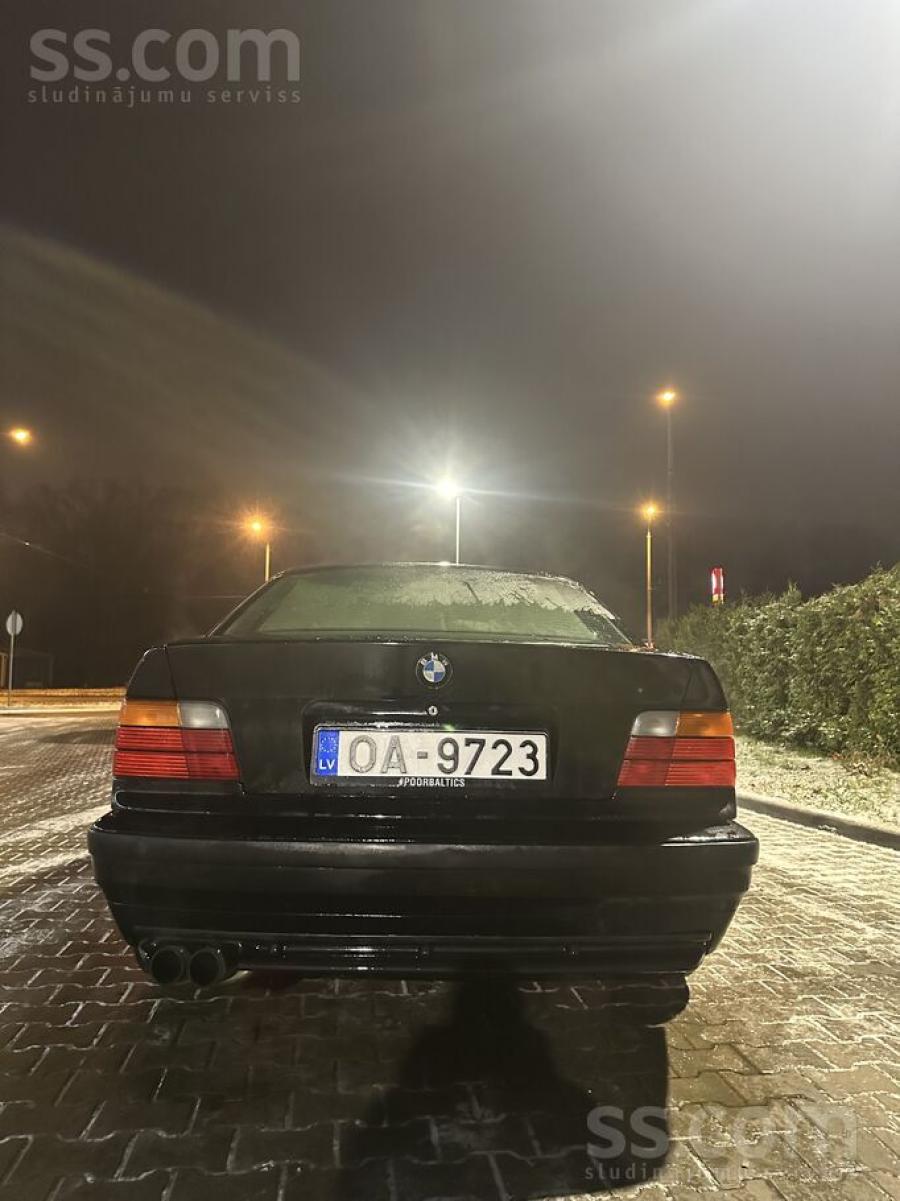 Melns BMW 318 1994 Rīga, ar dzinēja tilpumu 2.80 L un nobraukumu 138 tūkst. km par 2895 €, foto 3 vietnē AUTOMOTO.COM.LV