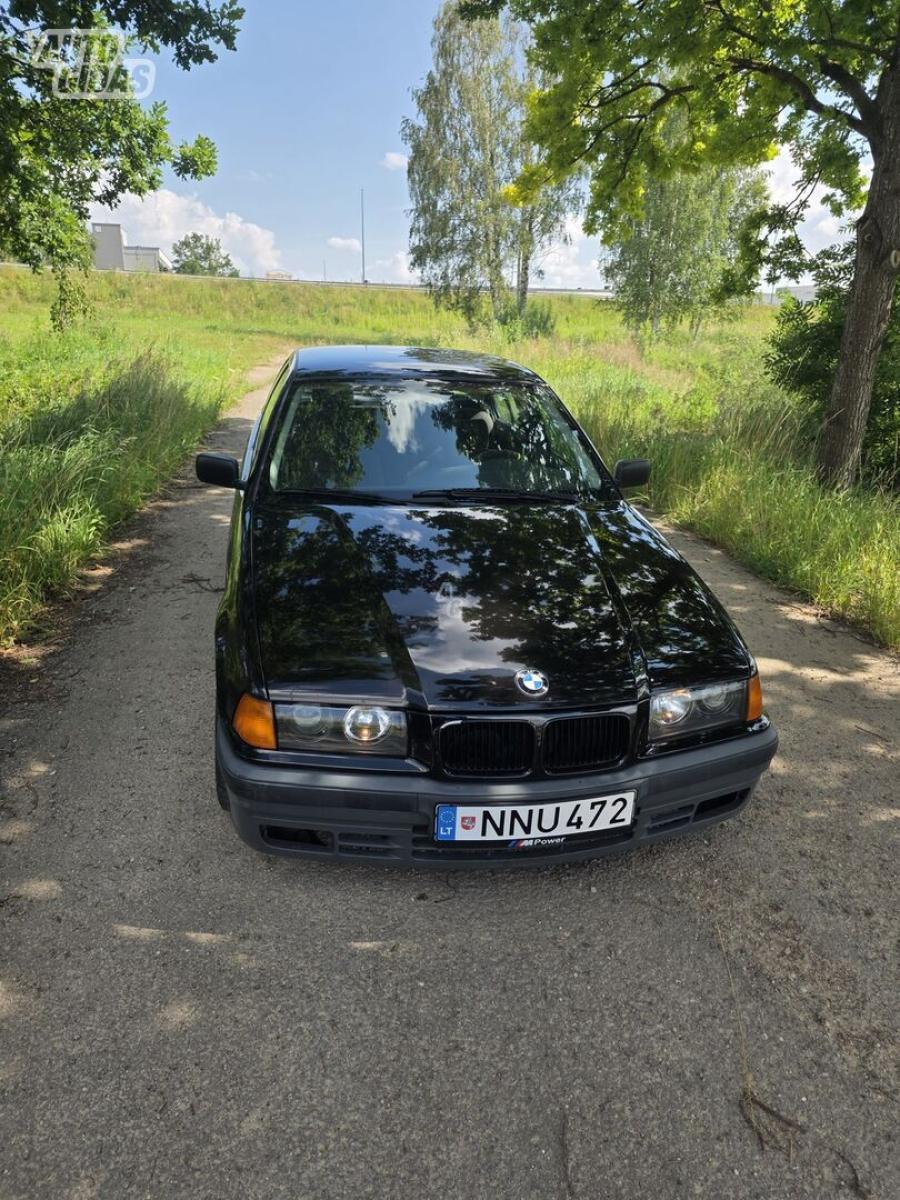 Melns BMW 318 1995 Kauņa, ar dzinēja tilpumu 1.80 L un nobraukumu 207 tūkst. km par 2679 €, foto 3 vietnē AUTOMOTO.COM.LV