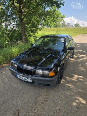 Melns BMW 318 1995 Kauņa, ar dzinēja tilpumu 1.80 L un nobraukumu 207 tūkst. km par 2679 €, foto 4 vietnē AUTOMOTO.COM.LV