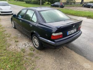 Black BMW 318 1995 in Klaipeda, with an engine capacity of 1.80 L and mileage of 240 thousand km for 1500 €, photo 4 on AUTOMOTO.COM.LV