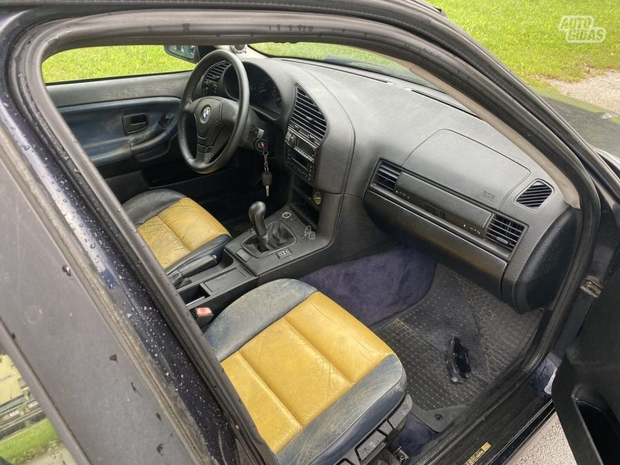 Black BMW 318 1995 in Klaipeda, with an engine capacity of 1.80 L and mileage of 240 thousand km for 1500 €, photo 8 on AUTOMOTO.COM.LV