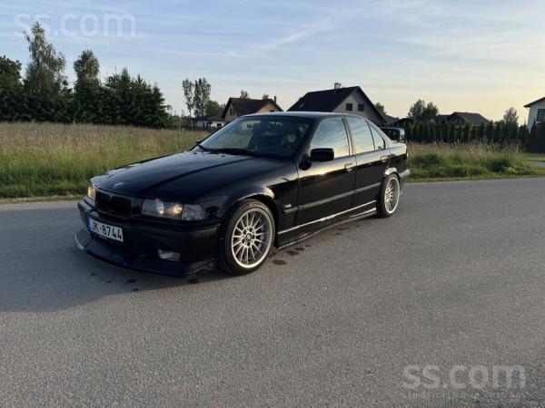 Melns BMW 318 1996 Rīga, ar dzinēja tilpumu 2.50 L un nobraukumu 367 tūkst. km par 4500 €, foto 2 vietnē AUTOMOTO.COM.LV