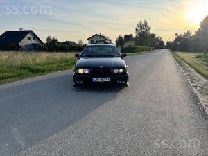 Melns BMW 318 1996 Rīga, ar dzinēja tilpumu 2.50 L un nobraukumu 367 tūkst. km par 4500 €, foto 5 vietnē AUTOMOTO.COM.LV