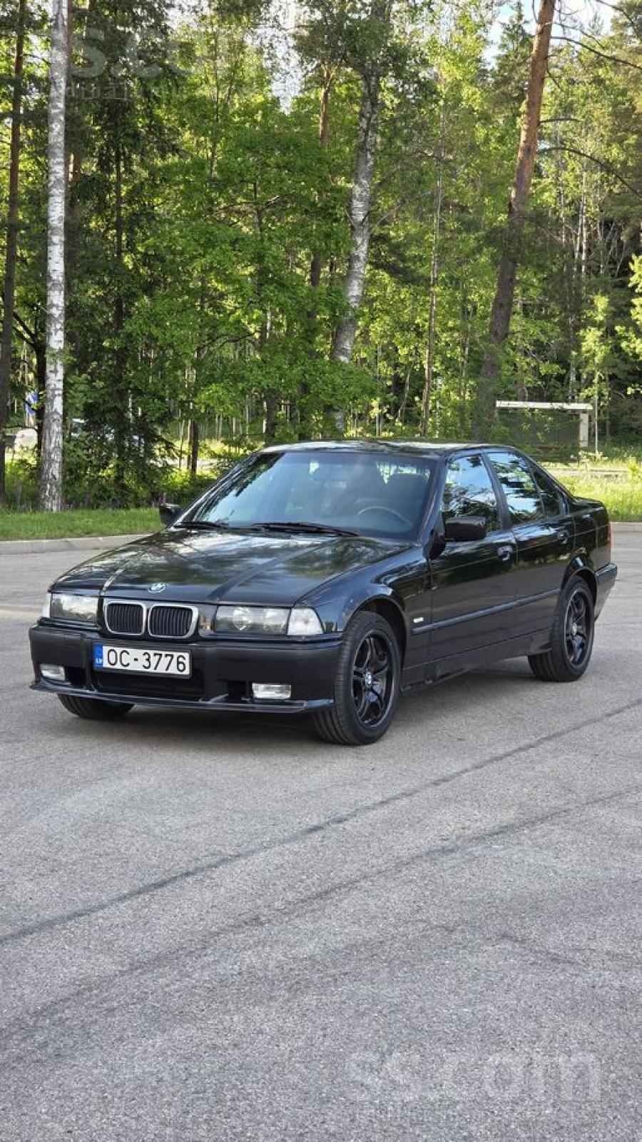 Melns BMW 318 1996 Rīga, ar dzinēja tilpumu 1.80 L un nobraukumu 293 tūkst. km par 3350 €, foto 1 vietnē AUTOMOTO.COM.LV