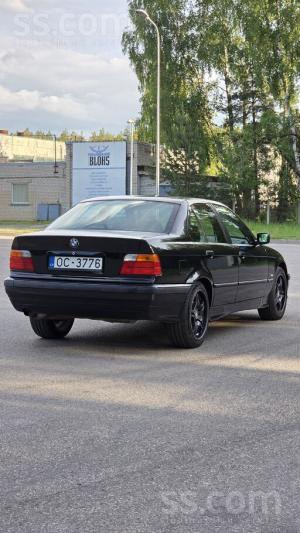 Melns BMW 318 1996 Rīga, ar dzinēja tilpumu 1.80 L un nobraukumu 293 tūkst. km par 3350 €, foto 7 vietnē AUTOMOTO.COM.LV