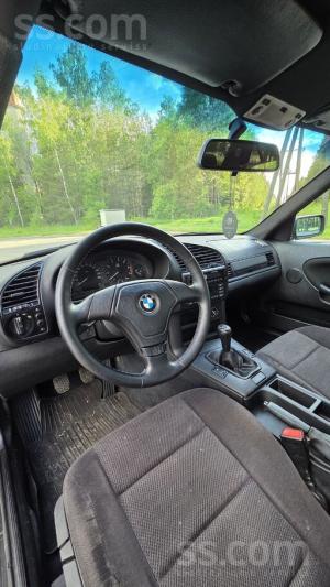 Melns BMW 318 1996 Rīga, ar dzinēja tilpumu 1.80 L un nobraukumu 293 tūkst. km par 3350 €, foto 9 vietnē AUTOMOTO.COM.LV