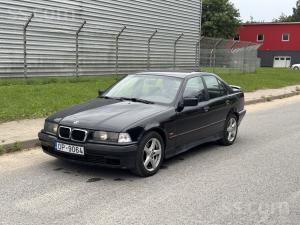 Melns BMW 318 1997 Rīga, ar dzinēja tilpumu 1.60 L un nobraukumu 276 tūkst. km par 3400 €, foto  vietnē AUTOMOTO.COM.LV