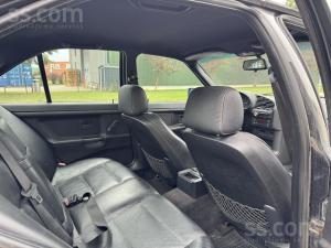 Melns BMW 318 1997 Rīga, ar dzinēja tilpumu 1.60 L un nobraukumu 276 tūkst. km par 3400 €, foto 11 vietnē AUTOMOTO.COM.LV