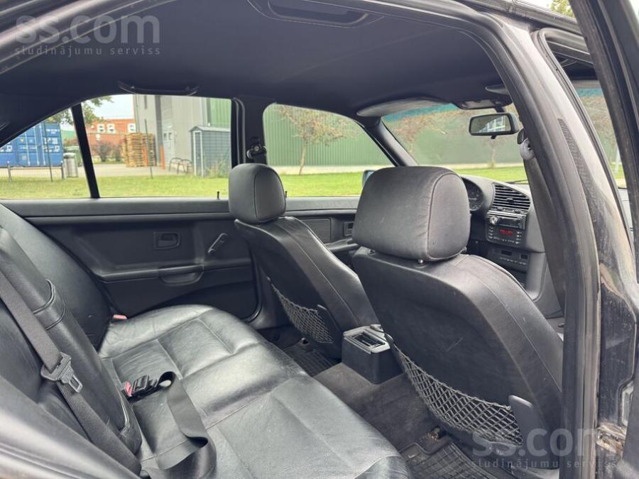Melns BMW 318 1997 Rīga, ar dzinēja tilpumu 1.60 L un nobraukumu 276 tūkst. km par 3400 €, foto 11 vietnē AUTOMOTO.COM.LV