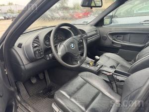 Melns BMW 318 1997 Rīga, ar dzinēja tilpumu 1.60 L un nobraukumu 276 tūkst. km par 3400 €, foto 12 vietnē AUTOMOTO.COM.LV