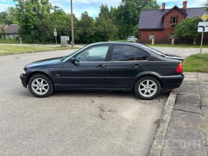 Melns BMW 318 1999 Valmiera, ar dzinēja tilpumu 1.90 L un nobraukumu 305 tūkst. km par 1400 €, foto 4 vietnē AUTOMOTO.COM.LV