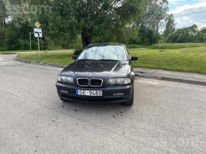 Black BMW 318 1999 in Valmiera, with an engine capacity of 1.90 L and mileage of 305 thousand km for 1400 €, photo  on AUTOMOTO.COM.LV