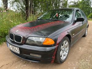 Black BMW 318 2000 in Cesis, with an engine capacity of 1.90 L and mileage of 339 thousand km for 1250 €, photo 4 on AUTOMOTO.COM.LV