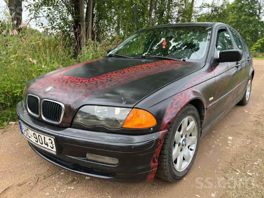Black BMW 318 2000 in Cesis, with an engine capacity of 1.90 L and mileage of 339 thousand km for 1250 €, photo 4 on AUTOMOTO.COM.LV