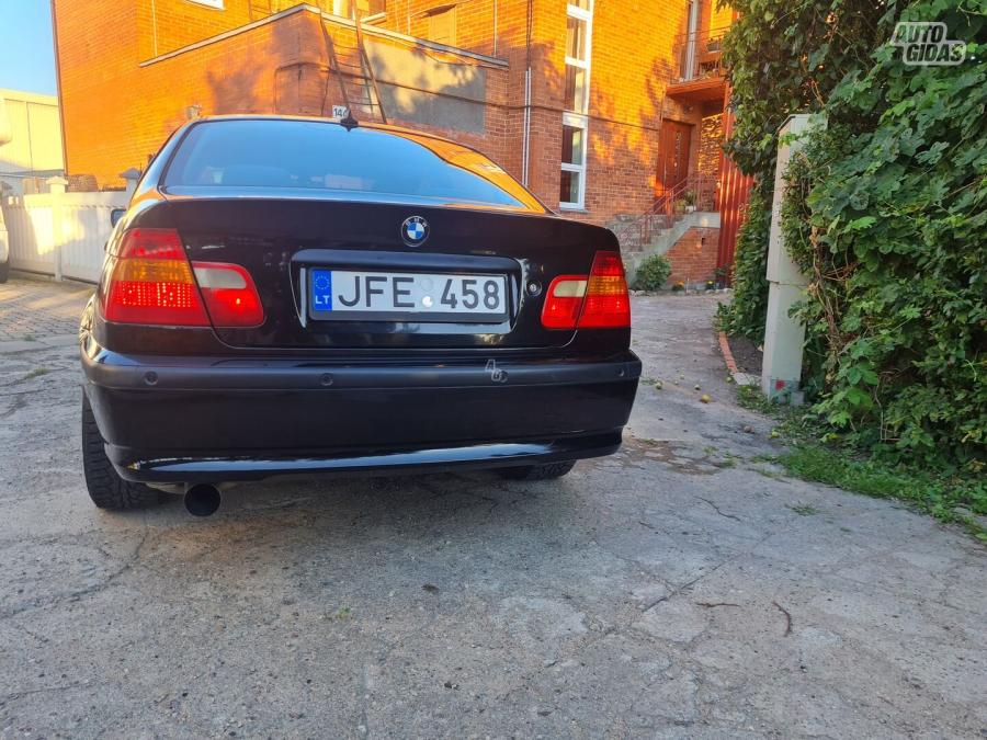 Melns BMW 318 2002 Panevēža, ar dzinēja tilpumu 2.00 L un nobraukumu 246 tūkst. km par 1650 €, foto 7 vietnē AUTOMOTO.COM.LV