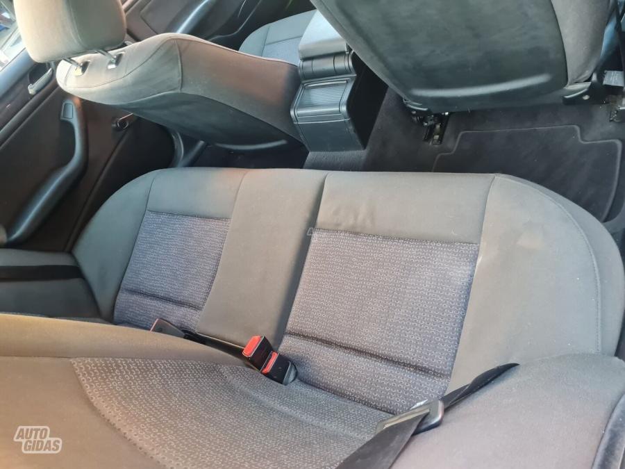 Melns BMW 318 2002 Panevēža, ar dzinēja tilpumu 2.00 L un nobraukumu 246 tūkst. km par 1650 €, foto 8 vietnē AUTOMOTO.COM.LV
