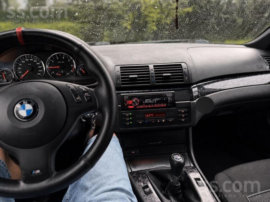 Black BMW 318 2002 in Riga, with an engine capacity of 2.20 L and mileage of 186 thousand km for 7250 €, photo 3 on AUTOMOTO.COM.LV