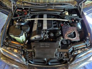 Black BMW 318 2002 in Riga, with an engine capacity of 2.20 L and mileage of 186 thousand km for 7250 €, photo 4 on AUTOMOTO.COM.LV
