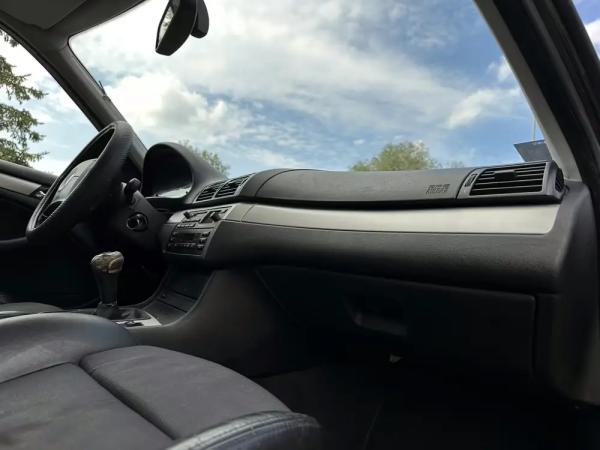 Melns BMW 318 2003 Rīga, ar dzinēja tilpumu 2.00 L un nobraukumu 394 tūkst. km par 1690 €, foto 10 vietnē AUTOMOTO.COM.LV
