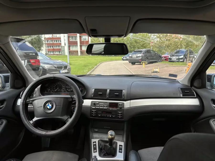 Black BMW 318 2003 in Riga, with an engine capacity of 2.00 L and mileage of 394 thousand km for 1690 €, photo 13 on AUTOMOTO.COM.LV